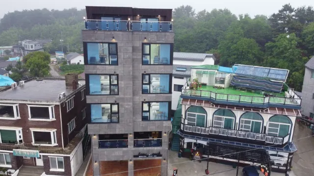 Gangneung Blanc Beach Pension - Gangneung-si