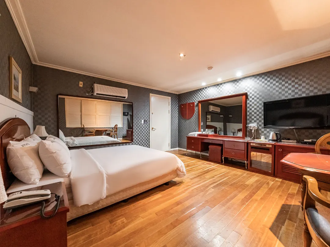 Yeoju Namgang Hotel - 이천시