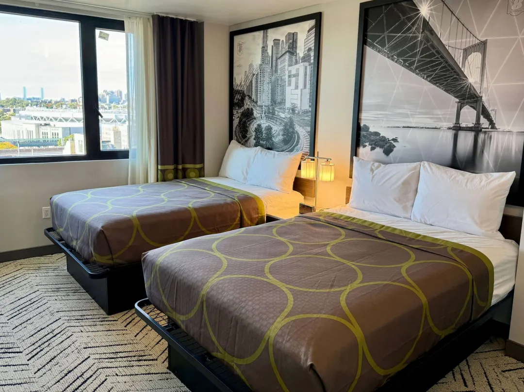 Super 8 By Wyndham Bronx Near Stadium - The Bronx, NY