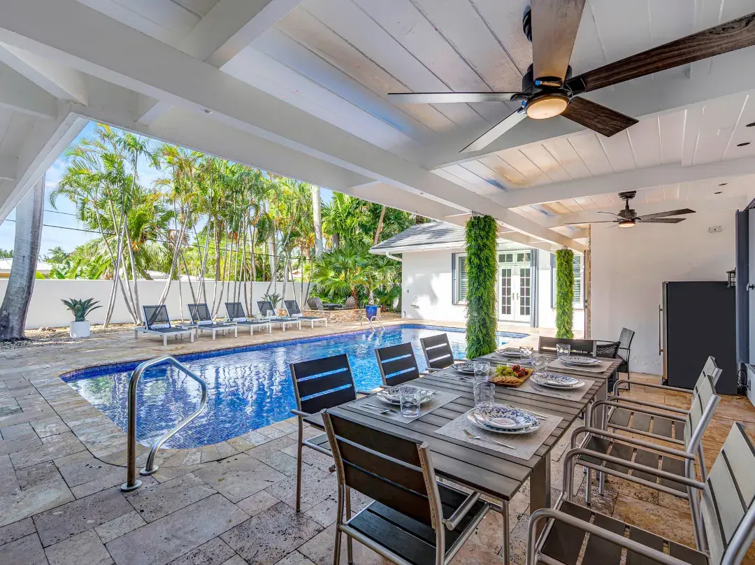 Heated Pool And Outdoor Kitchen - Luxurious Haven In Tropical Paradise - Fort Lauderdale