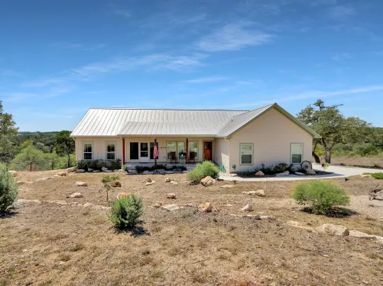 Unique Layout With Swim Spa And Privacy - Stunning Hill Country Retreat - Canyon Lake, TX