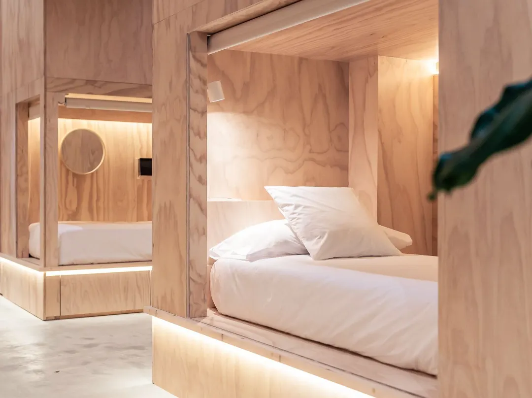Colo Colo Hostel - Single Private Beds - Donostia-San Sebastian