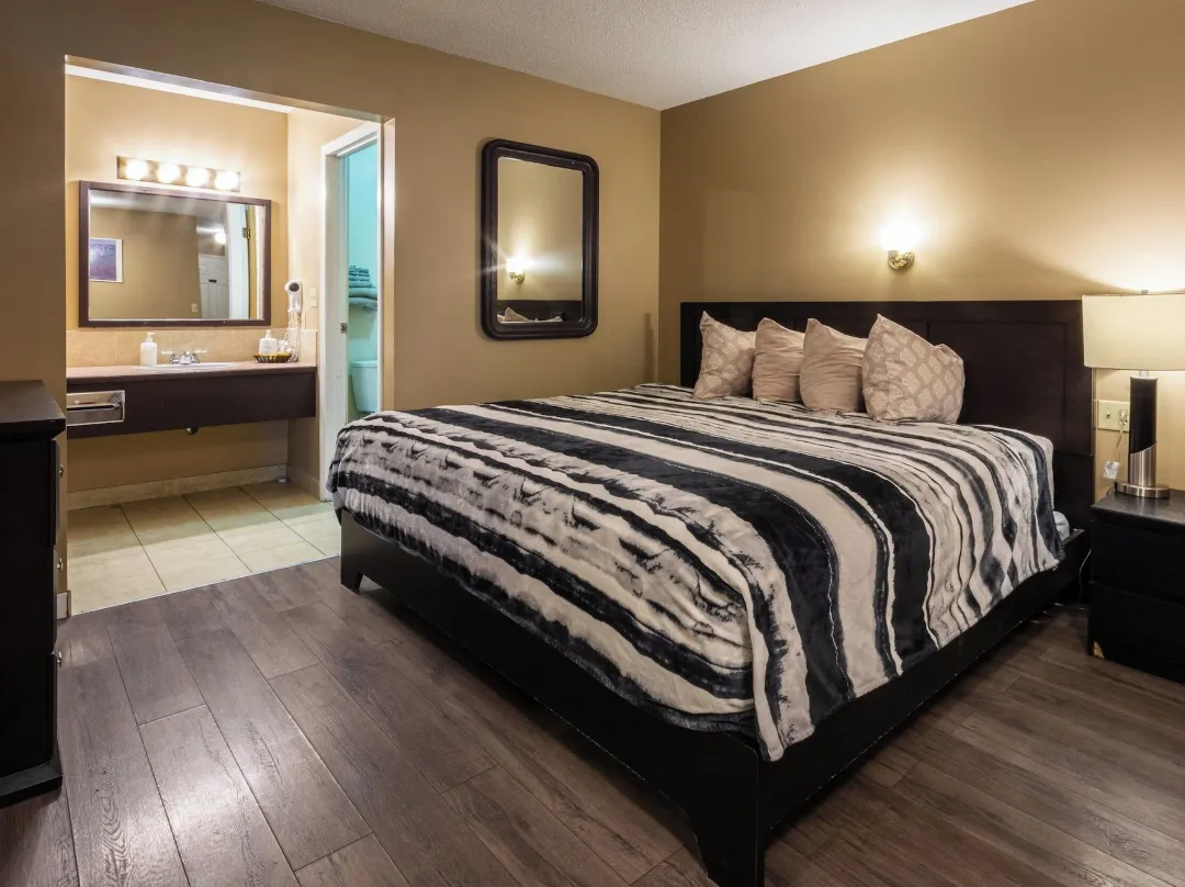 Chinook Country Inn - Sundre