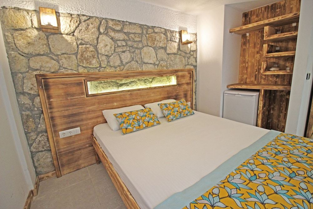 Onal Tas Konak - Bozcaada