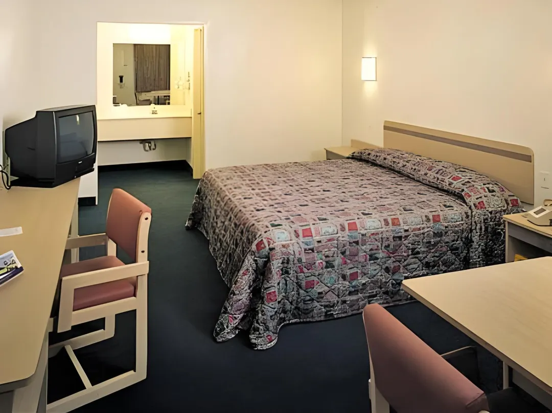 National 9 Motel - Capitola, CA