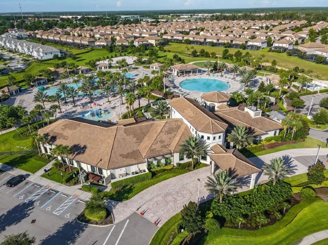 Exclusive Access To Waterpark And Game Room Amenities - Charming Oasis - Haines City, FL