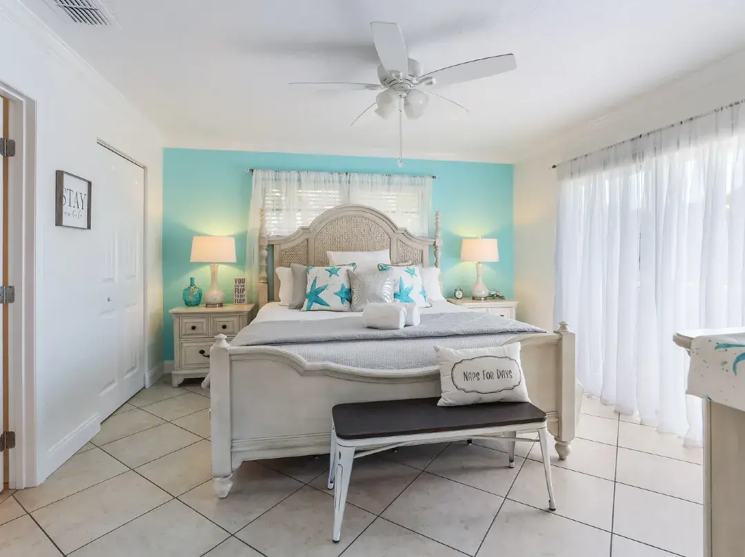 Heated Private Pool And Game Room Experience - Luxurious Oasis - Holmes Beach, FL