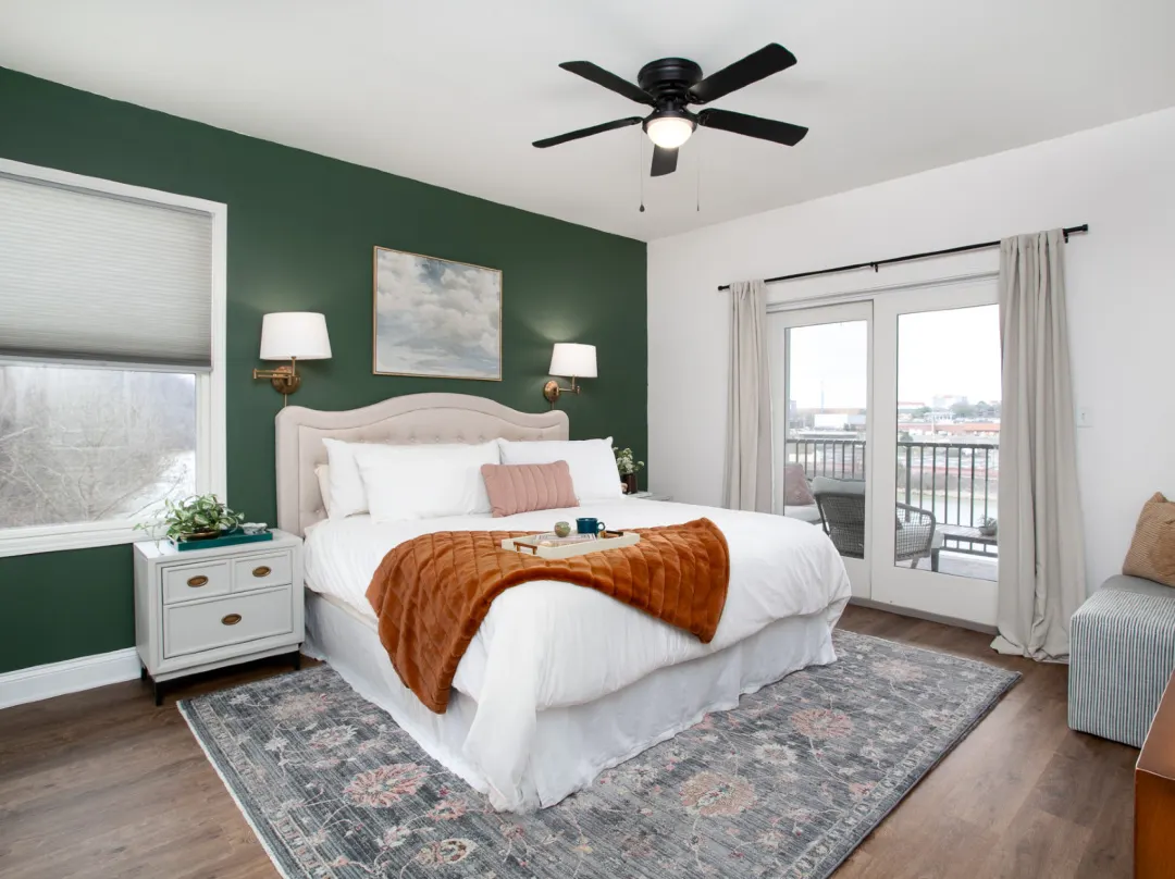 Stylish Patio And Community Pool - Modern Downtown Sanctuary - Knoxville