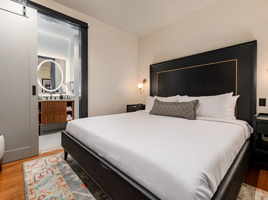 4br Large Space For 14 In Prime Location | The Mayfair - Metairie, LA