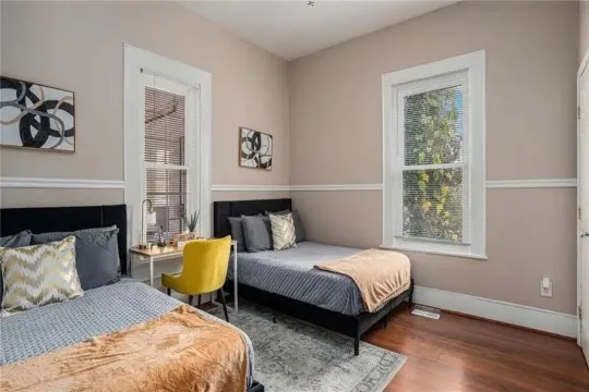 Sun-drenched Sunroom And Private Deck - Cozy Atlanta Escape - Atlanta, GA