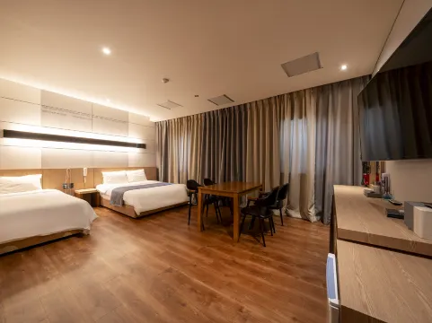 Suwon Joy - Suwon-si