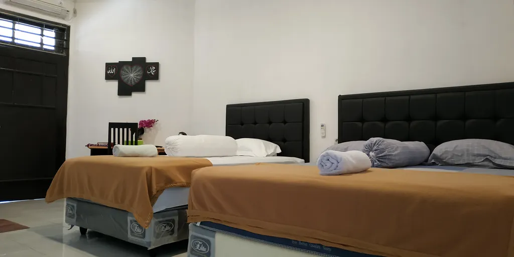 Al Thalib Prapen Syariah - Surabaya