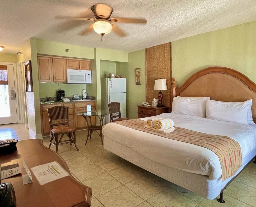 Beso Del Sol Resort - Palm Harbor, FL