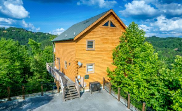 Private Indoor Pool and Theatre Room with Views - Stunning Escape ...