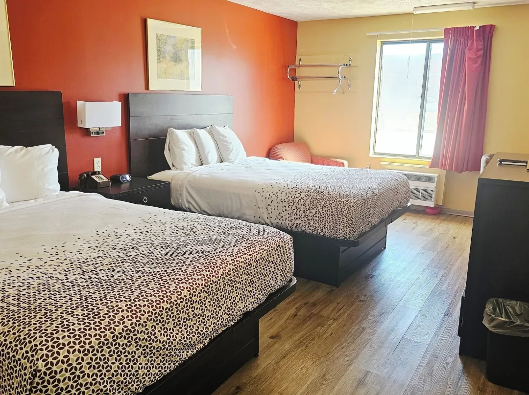 Budgetel Inn & Suites - Kansas