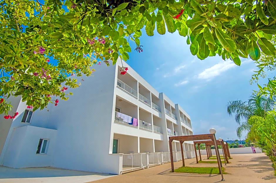 New Famagusta Hotel & Suites, Ayia Napa (Prices & Reviews 2024) | Trip.com
