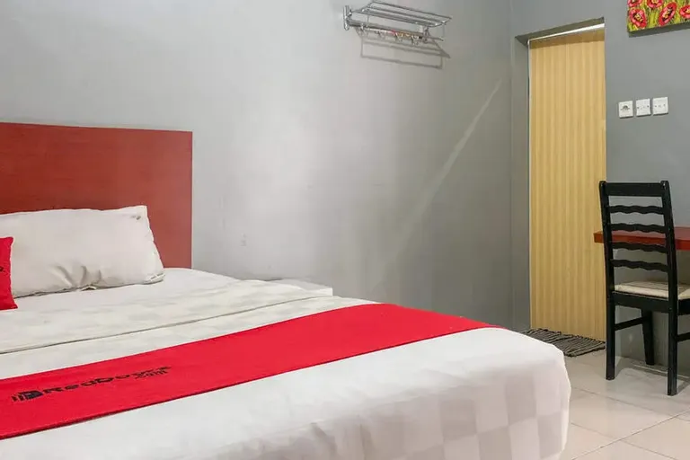 Reddoorz @ Jalan Sei Batang Hari Medan - Medan