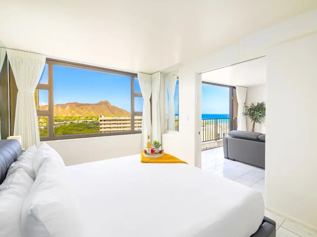 Stunning Ocean Views And Spacious Amenities - Charming Hawaiian Retreat - Honolulu