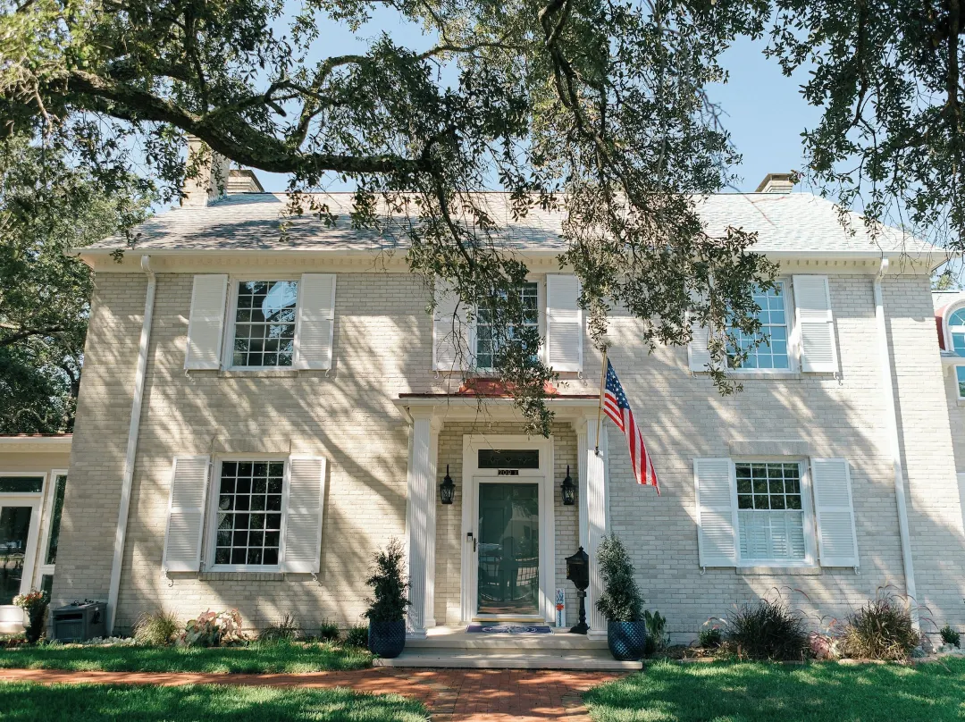 The Carriage House Inn Bed And Breakfast - Oak Island, NC