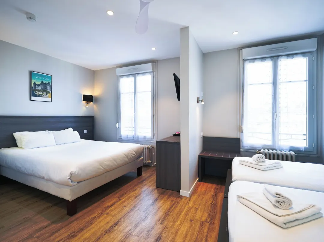 Logis Hôtel Des Châteaux De La Loire - Saint-Cyr-sur-Loire