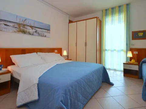 Ampio Soggiorno Per Famiglie In Residenza Moderna Con Piscina - Bibione