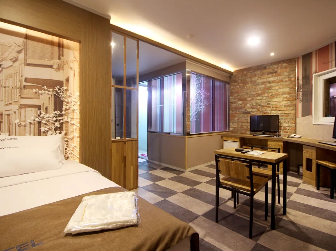 Yeongju Hotel W - Andong