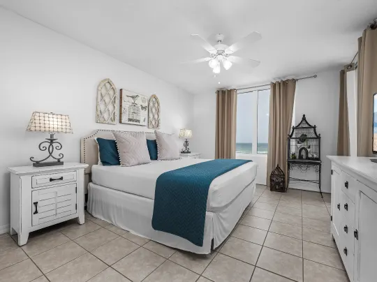 Stunning Views And Beach Amenities - Luxurious Gulf-front Escape - Fort Walton Beach, FL