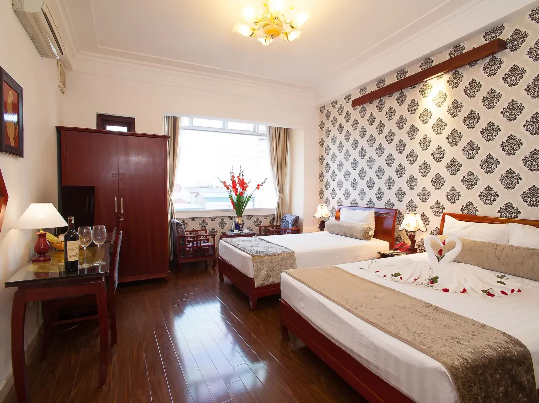 Luxury Hotel - Hanoi