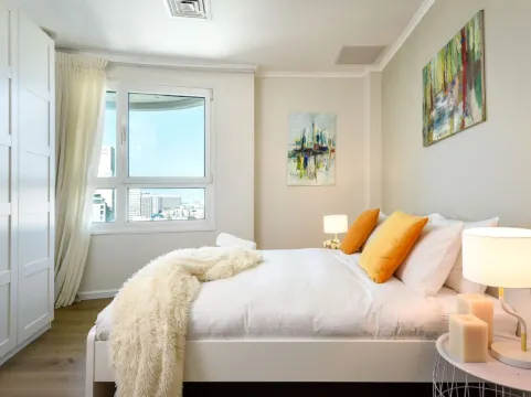 Spacious 1br W Panoramic Sea View By Sea N' Rent - Tel Aviv