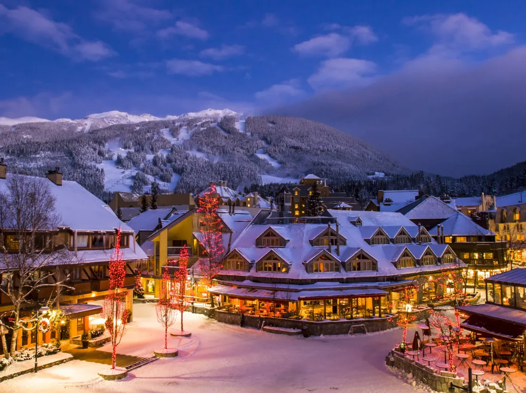 Scenic Mountain Views And Concierge Services - Beautiful Cozy Retreat - Whistler