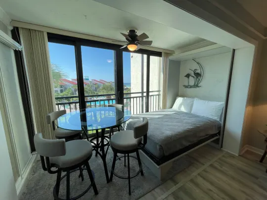 Beachfront Paradise - Pool, Hot Tub, Wifi, Grill - Siesta Key, FL