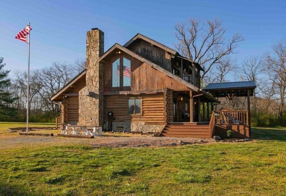 Back Porch Lodge on 5 Acres! Pool, Hot Tub, Creek!, Whites Creek - 2026 ...