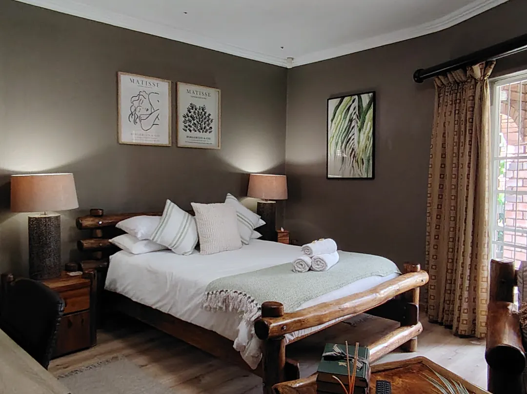 Indulgent Escape, Jet Bath, Stunning Views & Boma Firepit -Retreat From The City - Krugersdorp