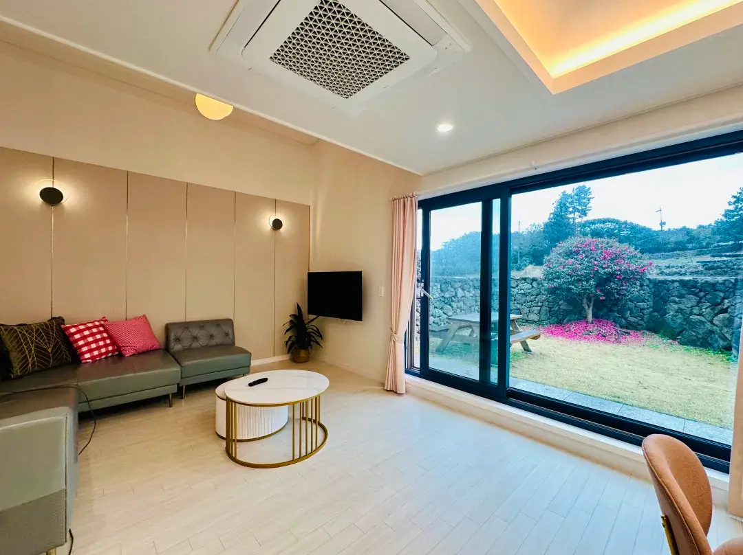 Jeju Aewoldollang Stay - Jeju-si