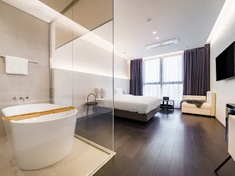 Pyeongtaek Lasenne Hotel - Pyeongtaek-si