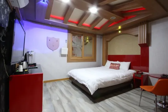 Jinju Bm Motel - 남해군
