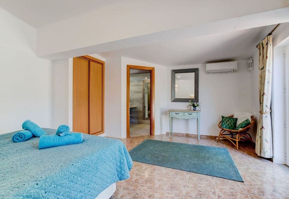 Villa Vale Verde 5 Bedroom Villa, 10 min walk to (Carvoeiro) Updated ...