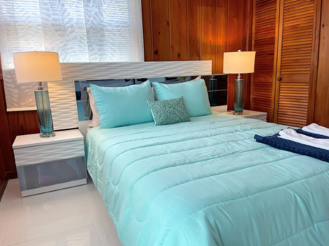 Tranquil Oasis - Pool, Nature Views, Beach Access - Fort Myers Beach, FL