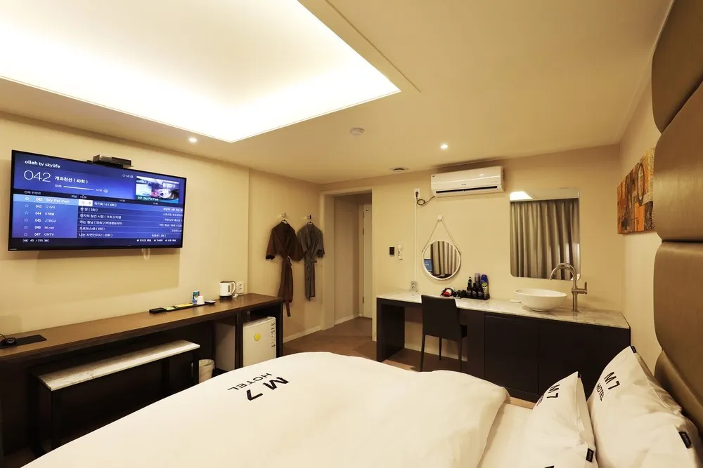Yongin M7 Hotel - Yongin-si