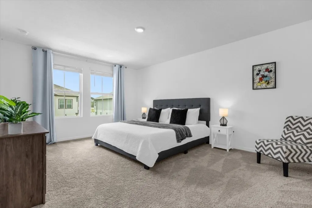 Resort Style Pool And Family Amenities - Charming Oasis - 대븐포트