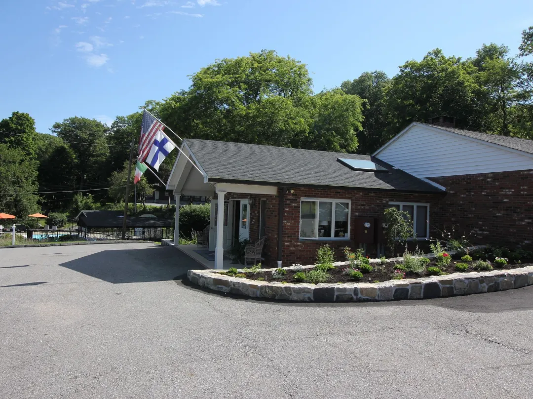 Heidi's Inn - Danbury, CT