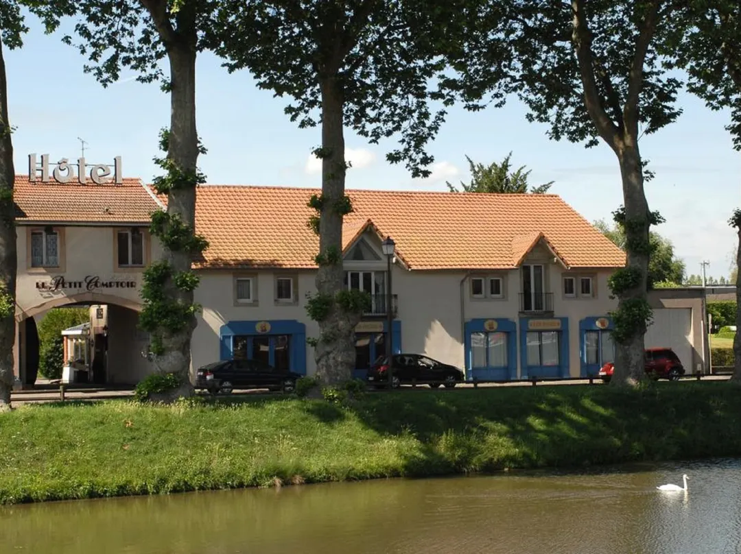 Logis Hôtel Les Pages Rest. Le Petit Comptoir - Meurthe-et-Moselle