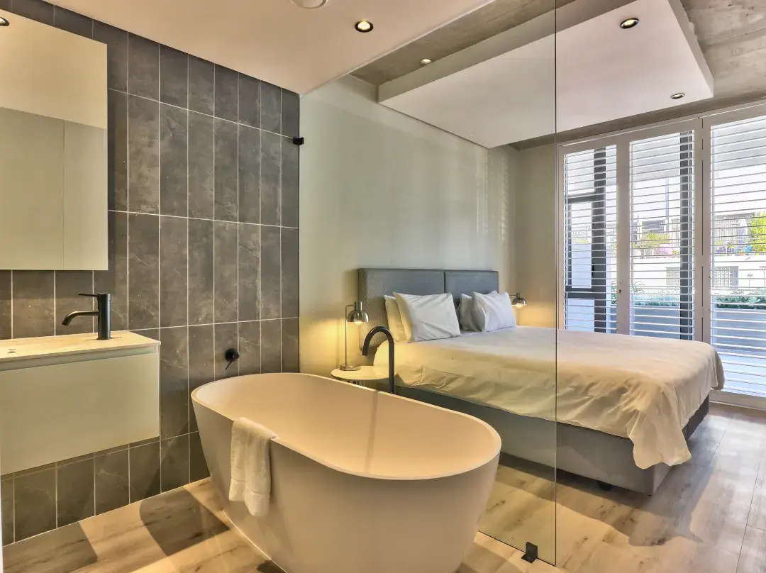 Luxury 2 Bedroom With Balcony - Cape Town