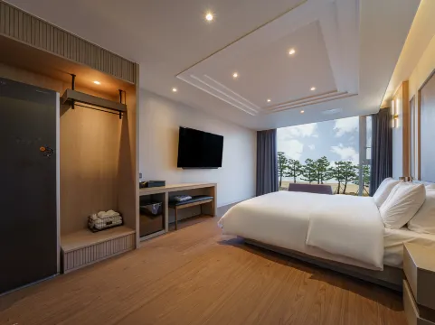 H-avenue Hotel Yeongildae Branch - Gyeongju-si