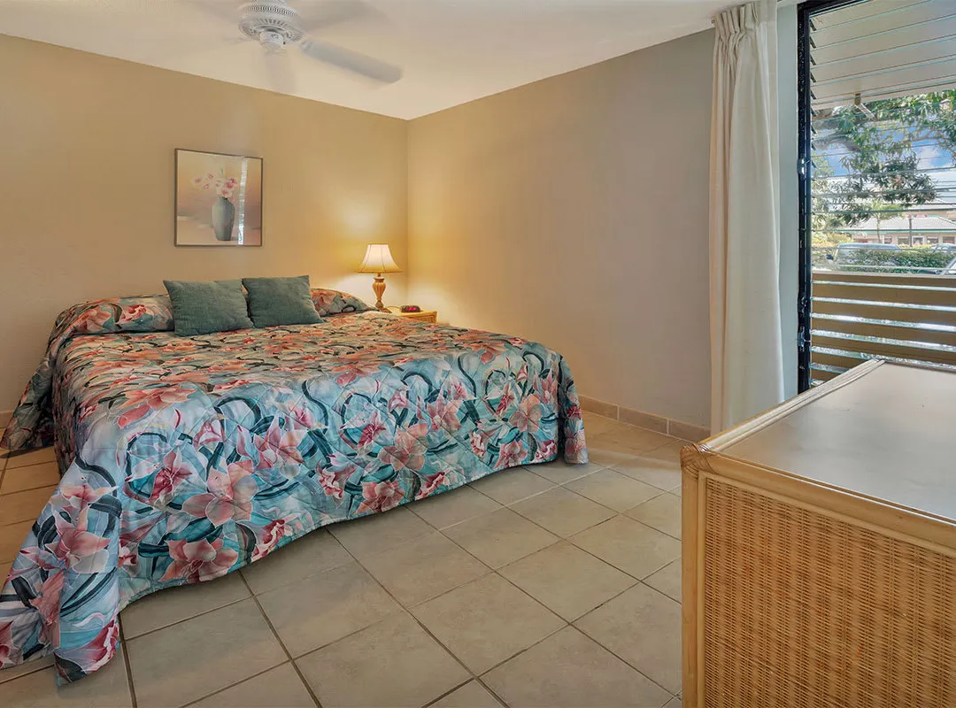 Scenic Retreat- Beachfront Paradise With Pool, Spa, & Grill - Maui, HI