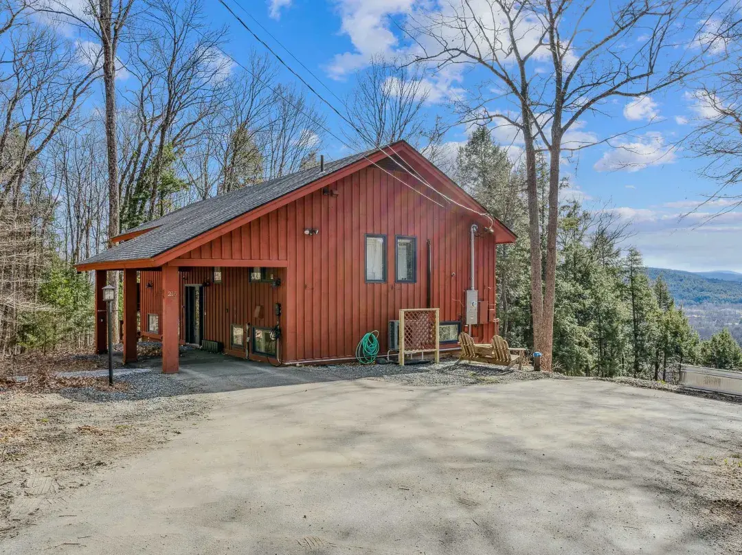 Breathtaking Views And Cozy Firepit - Luxurious Mountain Retreat - Woodstock, VT