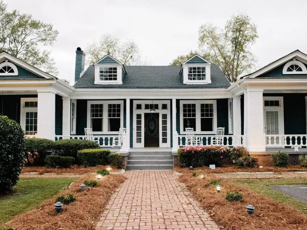 Sparkling Pool And Timeless Charm - Spacious Southern Mansion - Millbrook, AL