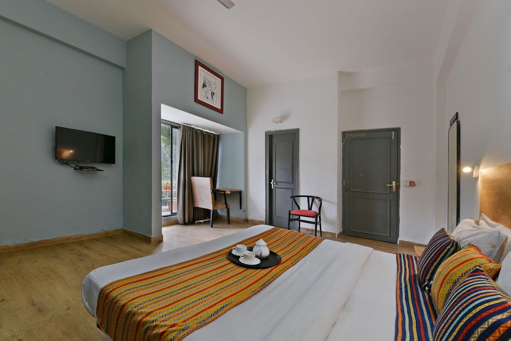 Hotel Admire Inn 51 - Noida