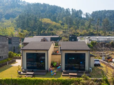 Jeju Love Heart Pension - Jeju-si