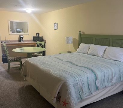 The Moorings Hotel And Marina Franklin County Updated Prices Hotel